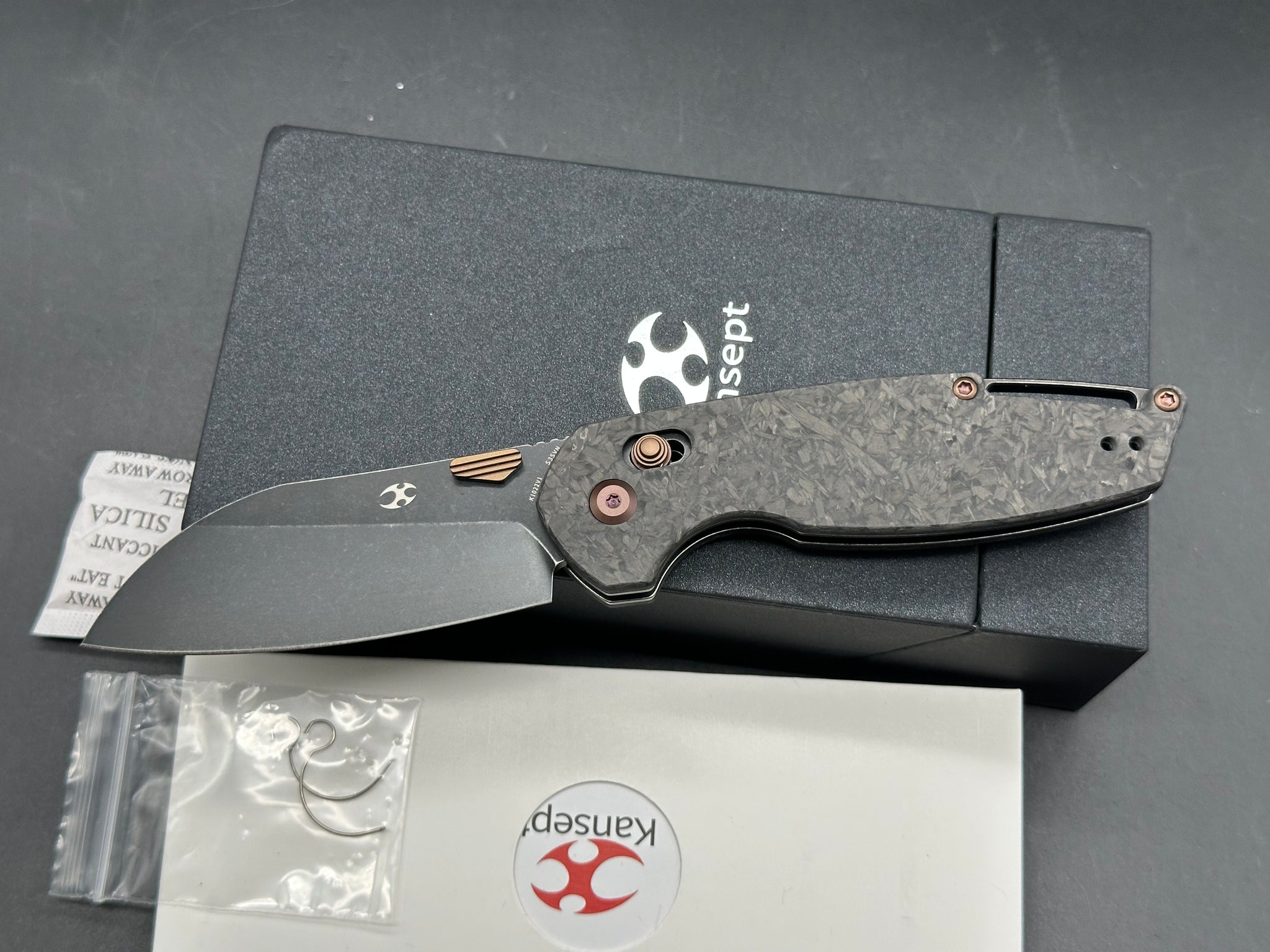 KANSEPT MODEL 6 CROSSBAR LOCK KNIFE SHRED CARBON FIBER HANDLE (3.1'' C