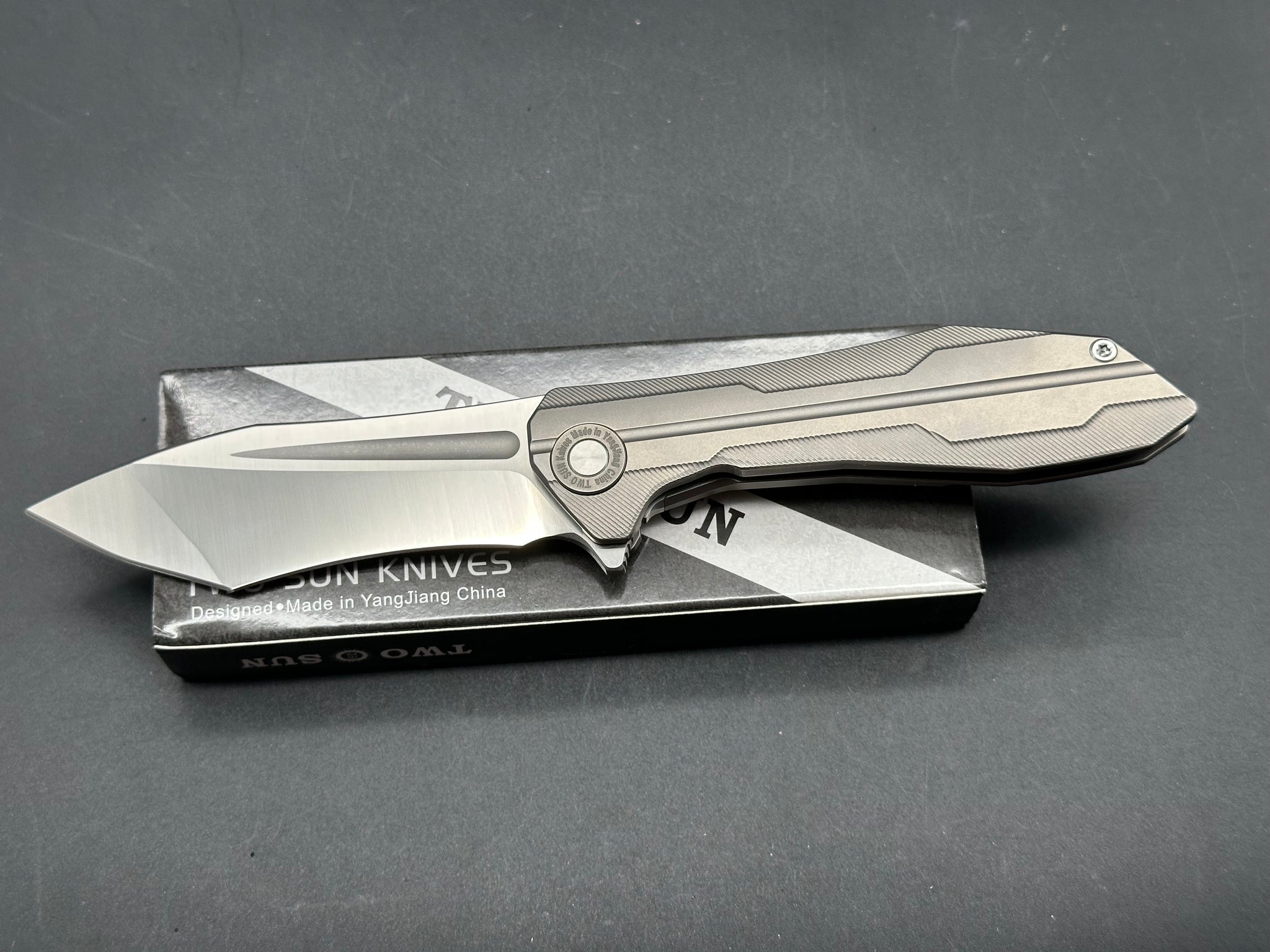 TWOSUN FLIPPER FOLDING KNIFE TITANIUM HANDLE M390 PLAIN EDGE TS17-M390