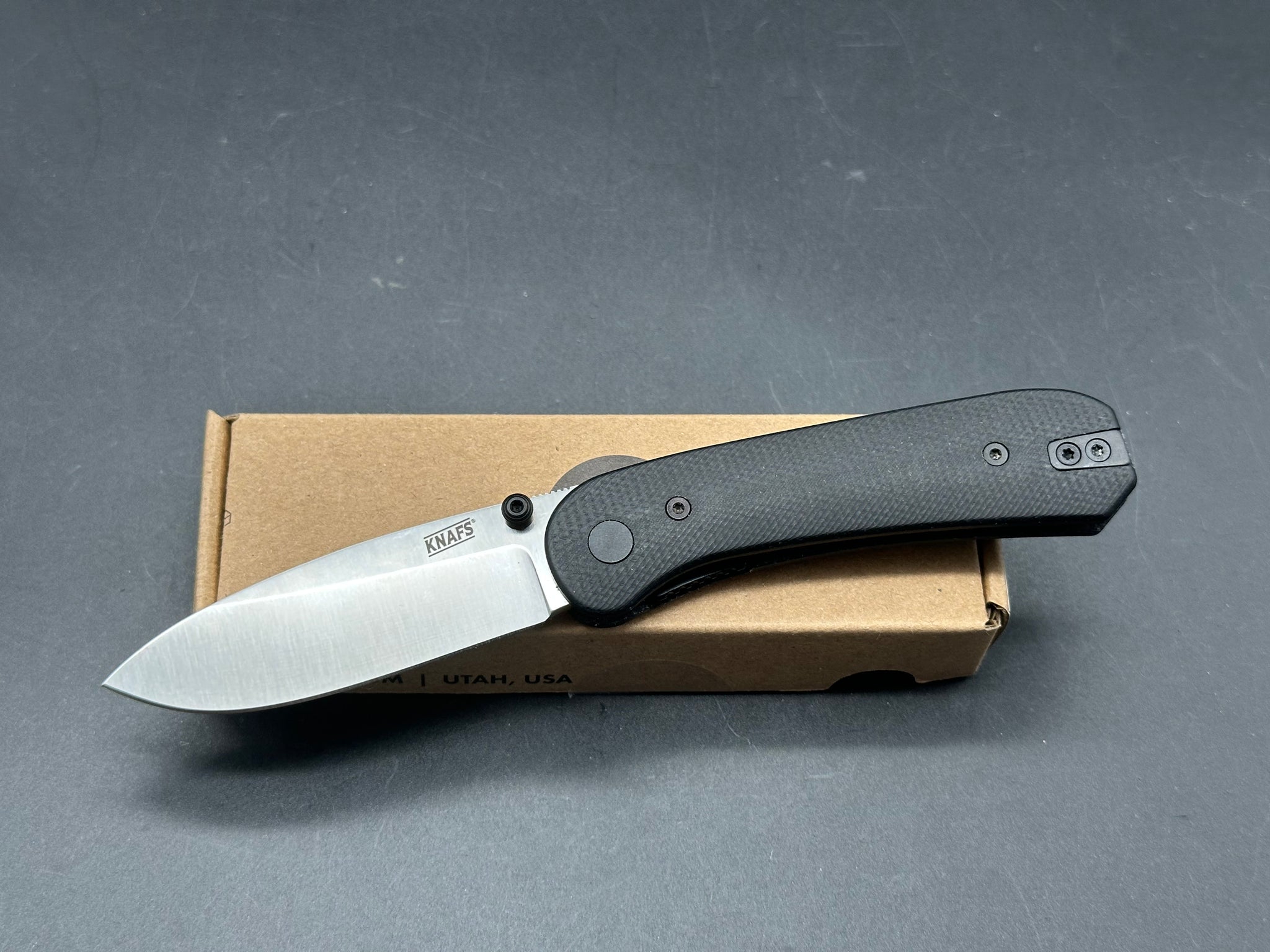 Knafs Lander 1, 2.75" 14C28N Stonewash Blade with Black Micarta Handle