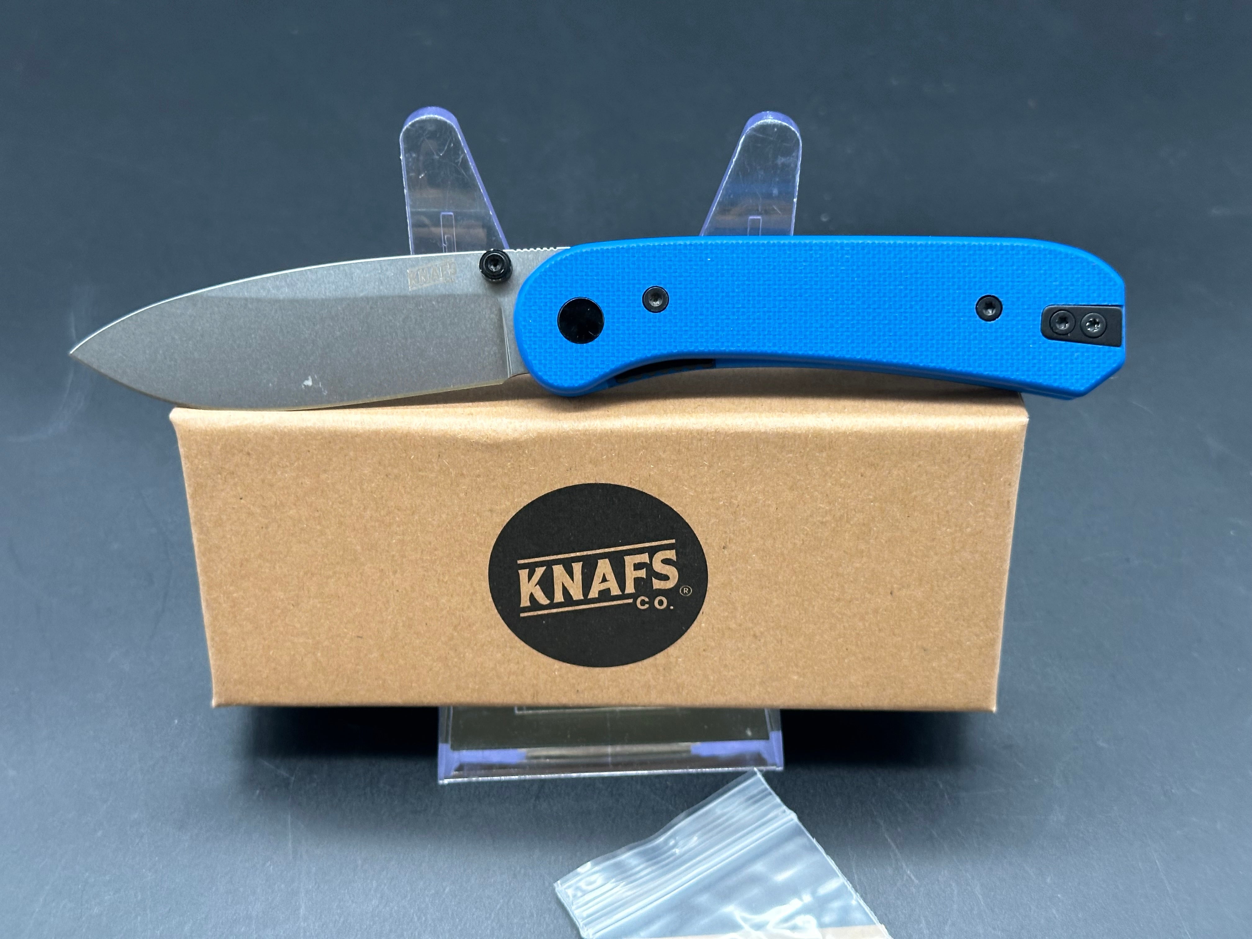 Knafs Lander 1, 2.75" D2 Blade with Blue G10 Handle – LuvThemKnives
