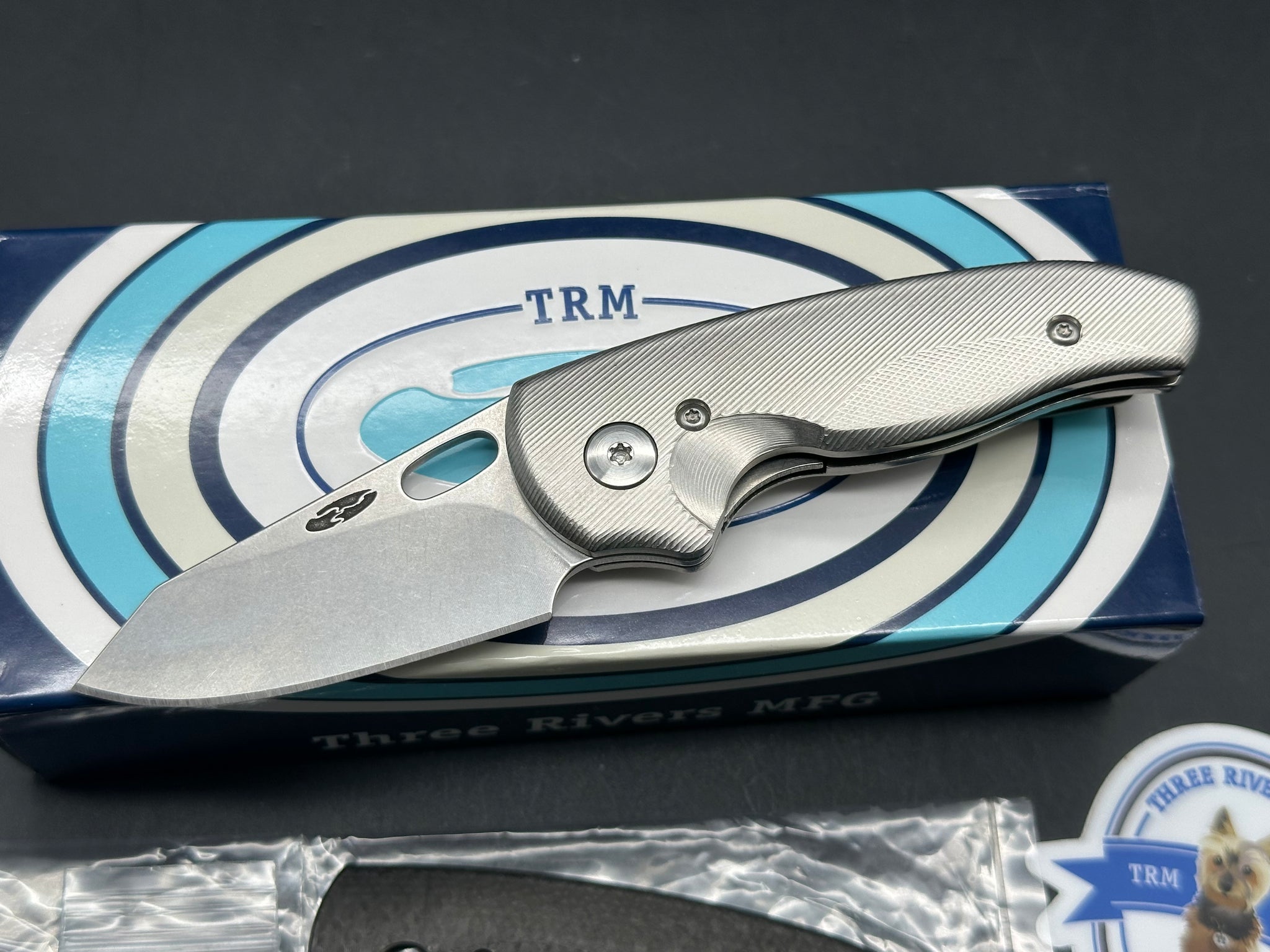 TRM Nerd Titanium, Stonewash 20CV + CF scales