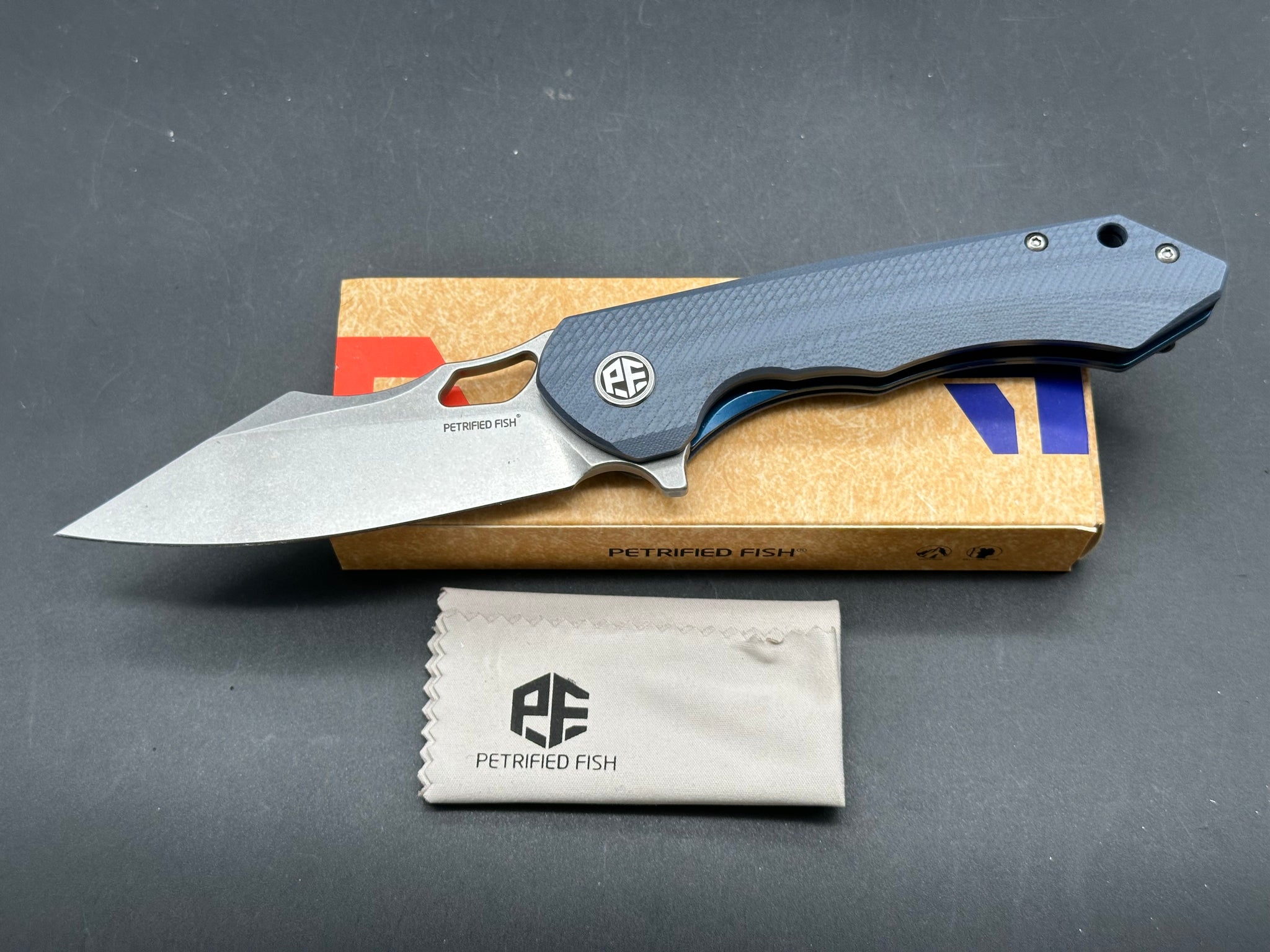 Petrified Fish original PF919 Fancy folding knife D2 steel blade G10 h