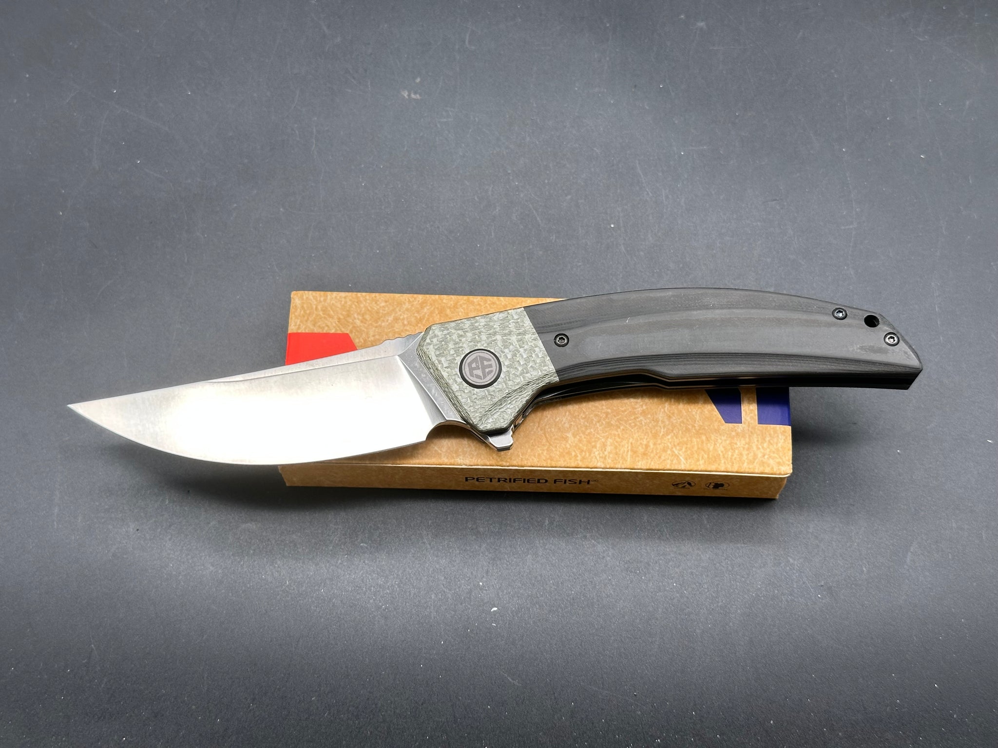 Petrified Fish PFP05 Deepsea 3.66” K110 Blade,Carbon fiber