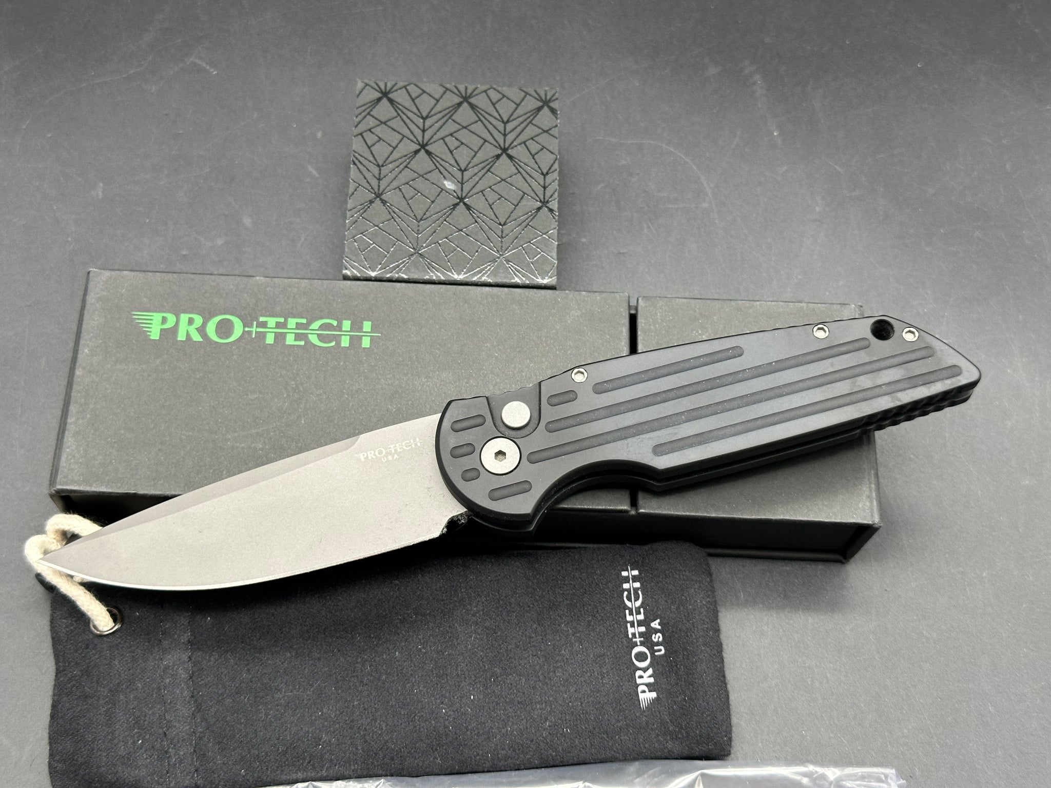 Pro-Tech TR-3 SWAT Tactical Response Automatic Knife Black Aluminum (3
