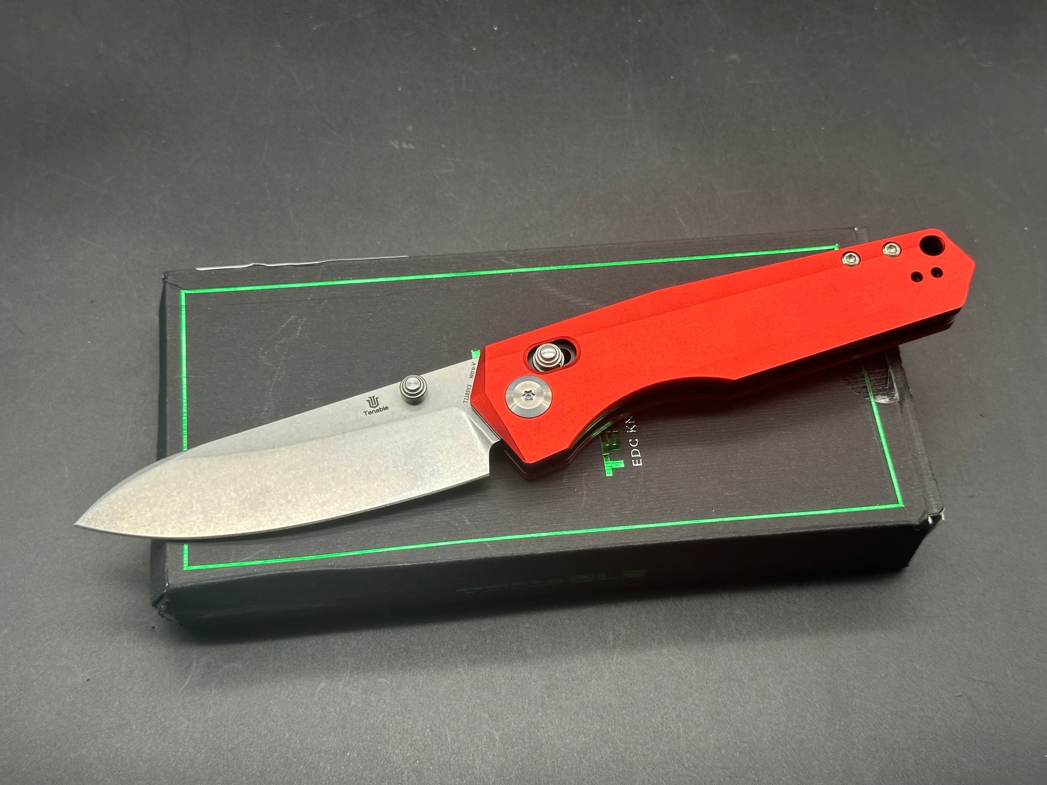 TENABLE BEAVER DARK RED ALUMINUM HANDLE NITRO-V PLAIN EDGE