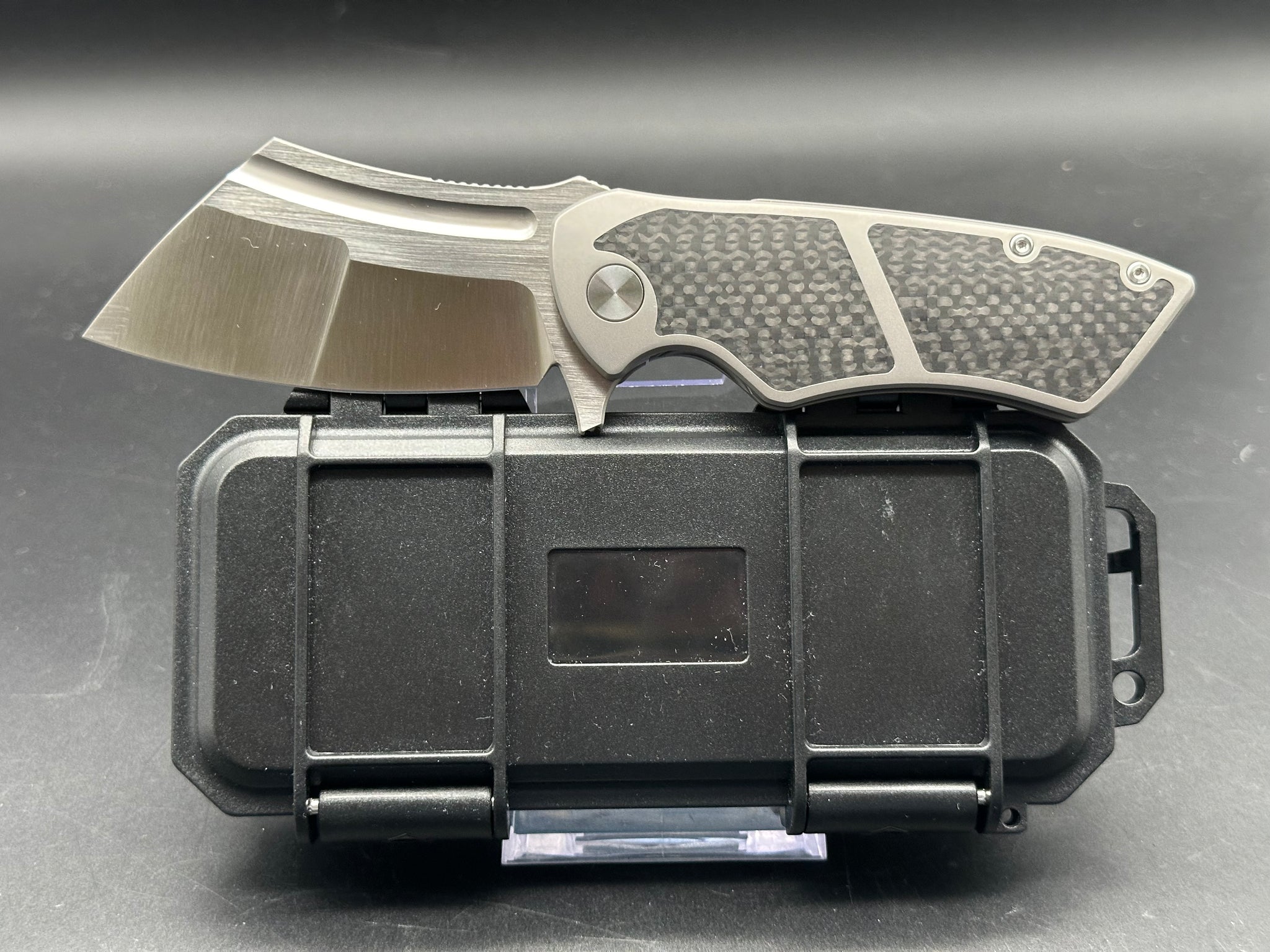 TUYA HELLFIRE MINI FOLDING KNIFE TITANIUM/CARBON FIBER HANDLE S90V PLA