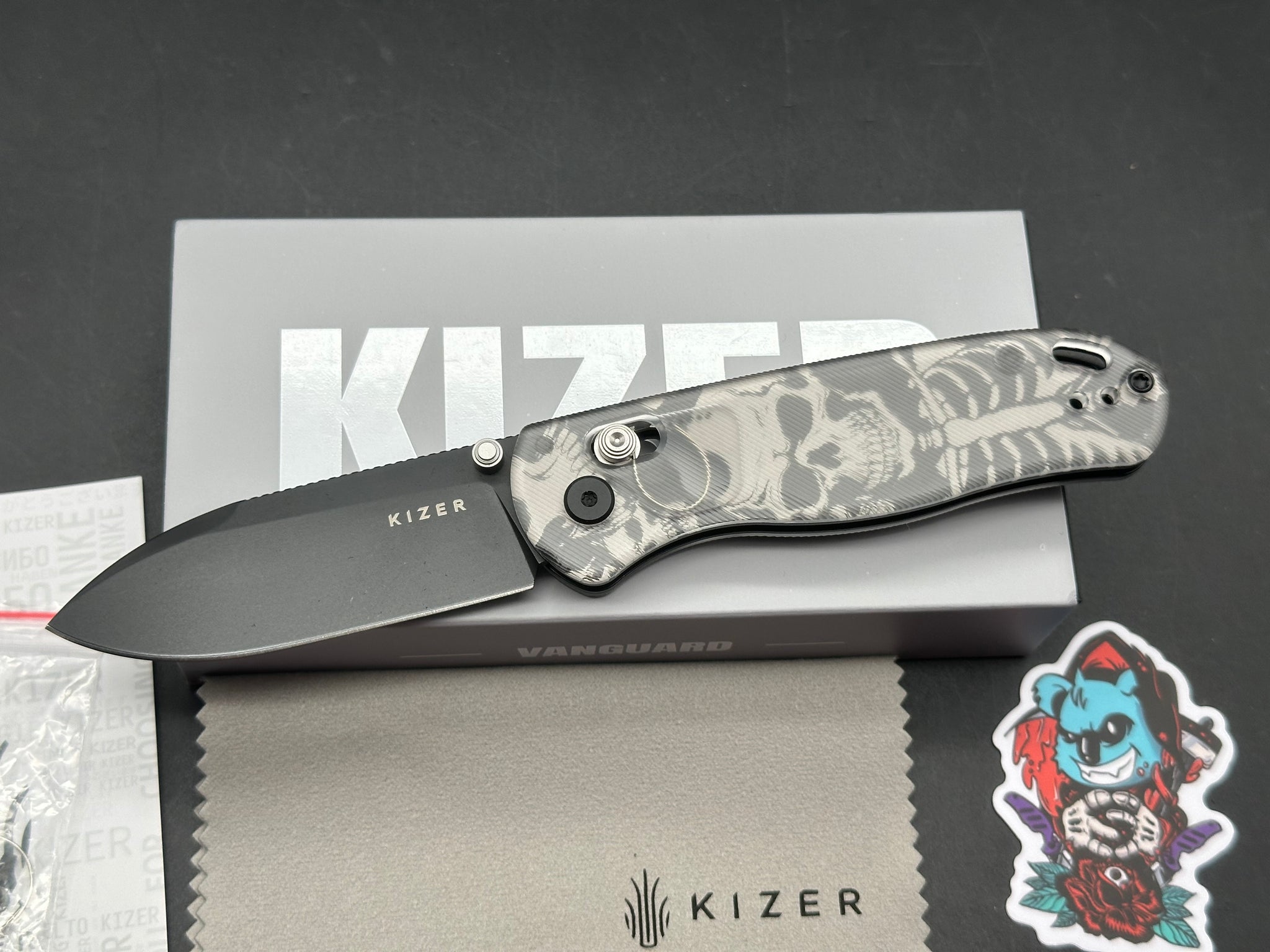 KIZER DROP BEAR | NITRO-V | ACRYLIC SKULL