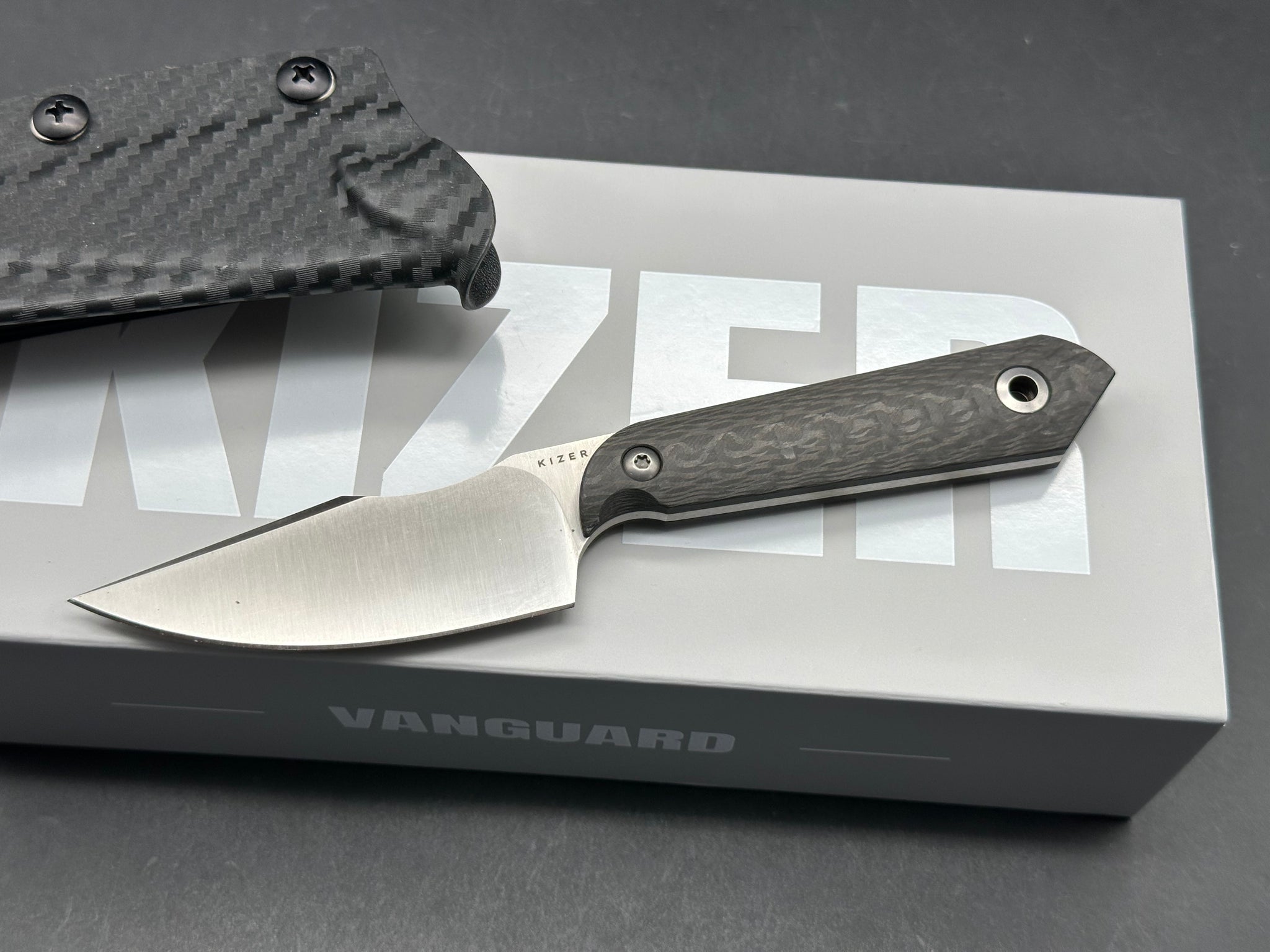 KIZER MINI HARPOON FIXED BLADE KNIFE BLACK CARBON FIBER HANDLE M390 DR