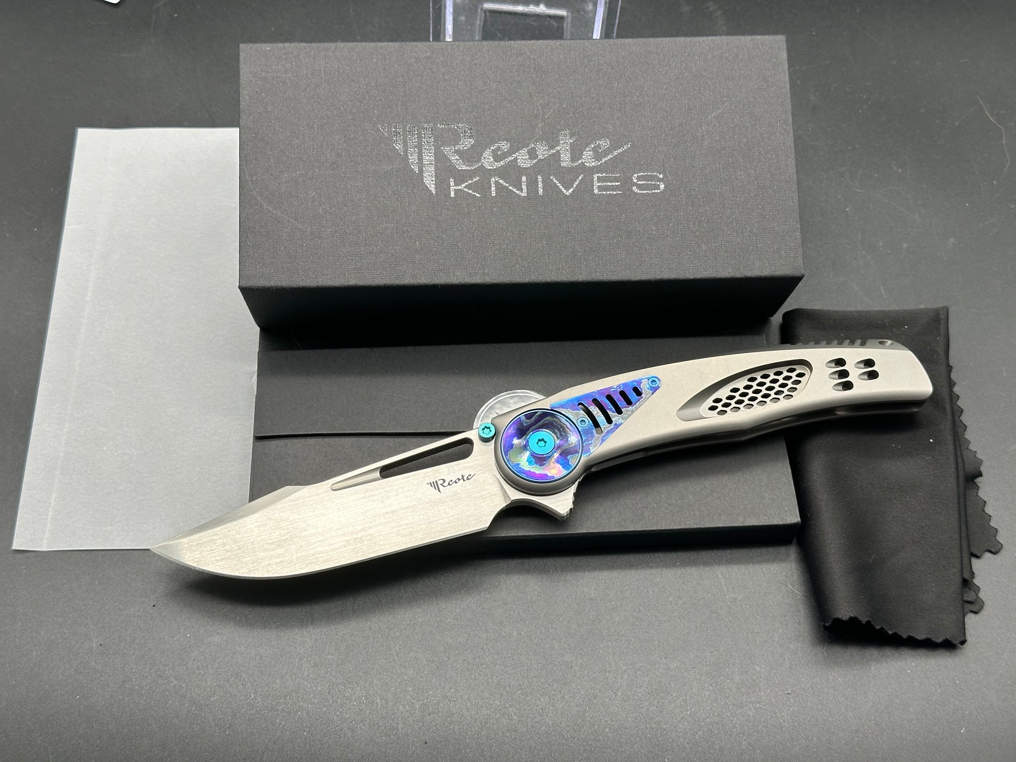 Reate Knives + Alvin Lee - GTR/Grey Milled Integral Ti Handle w/ Zirco