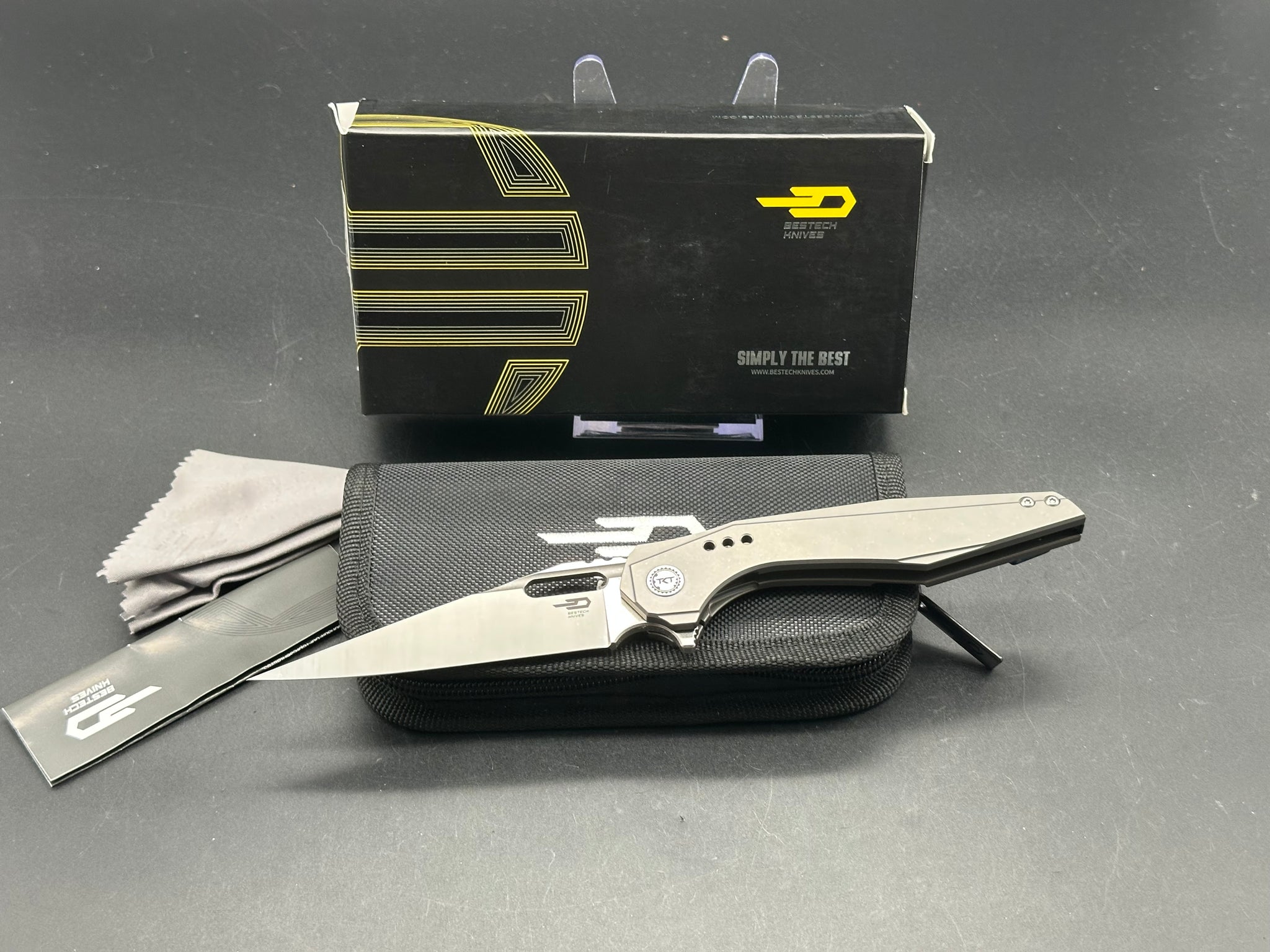 Bestech + TKT - Malware/Gray Titanium Handle + Custom "Lightning Ano"