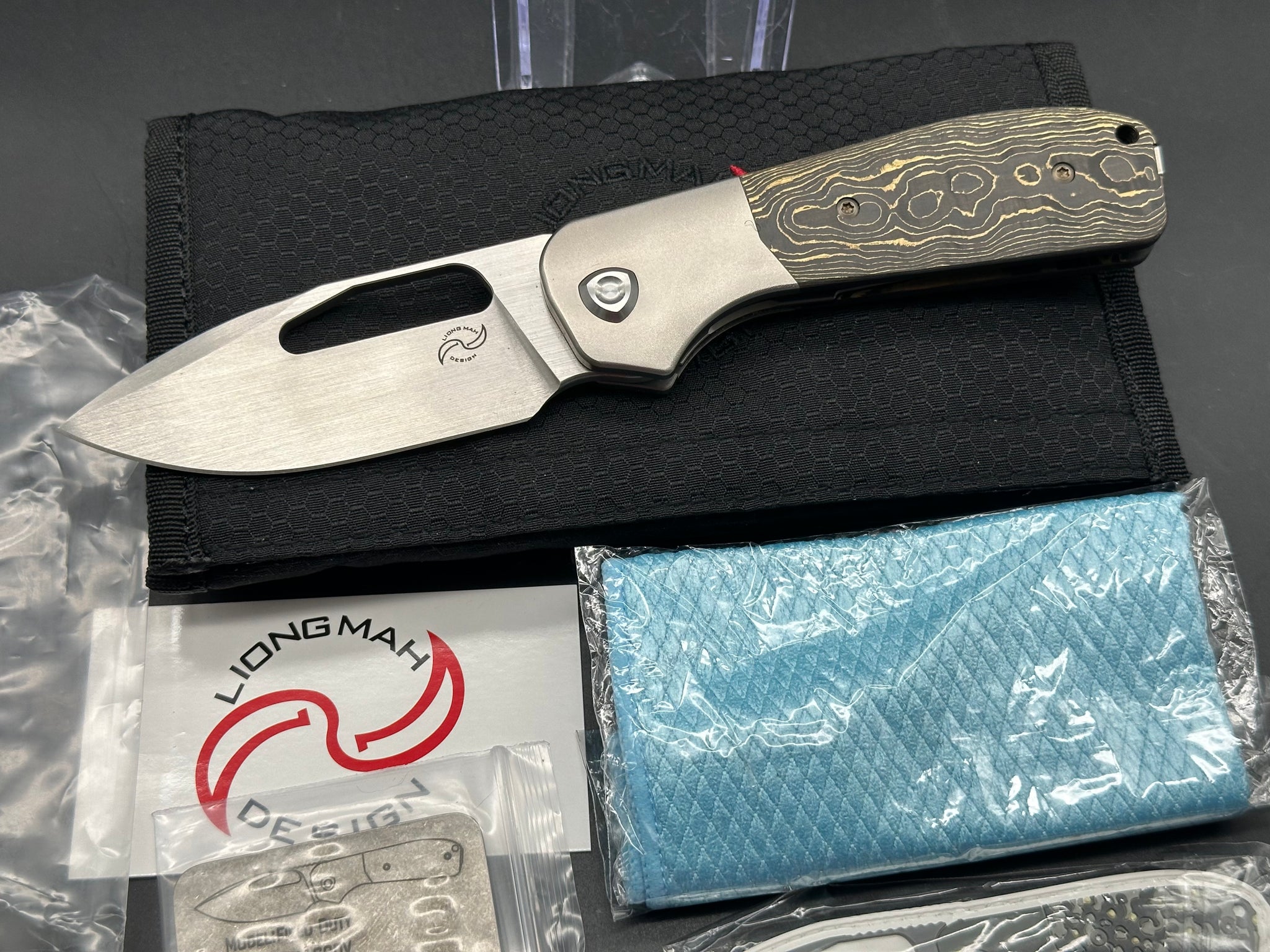 Liong Mah Field Duty 3.5, S90V Blade, Titanium/Gold Camo Fat Carbon Fi