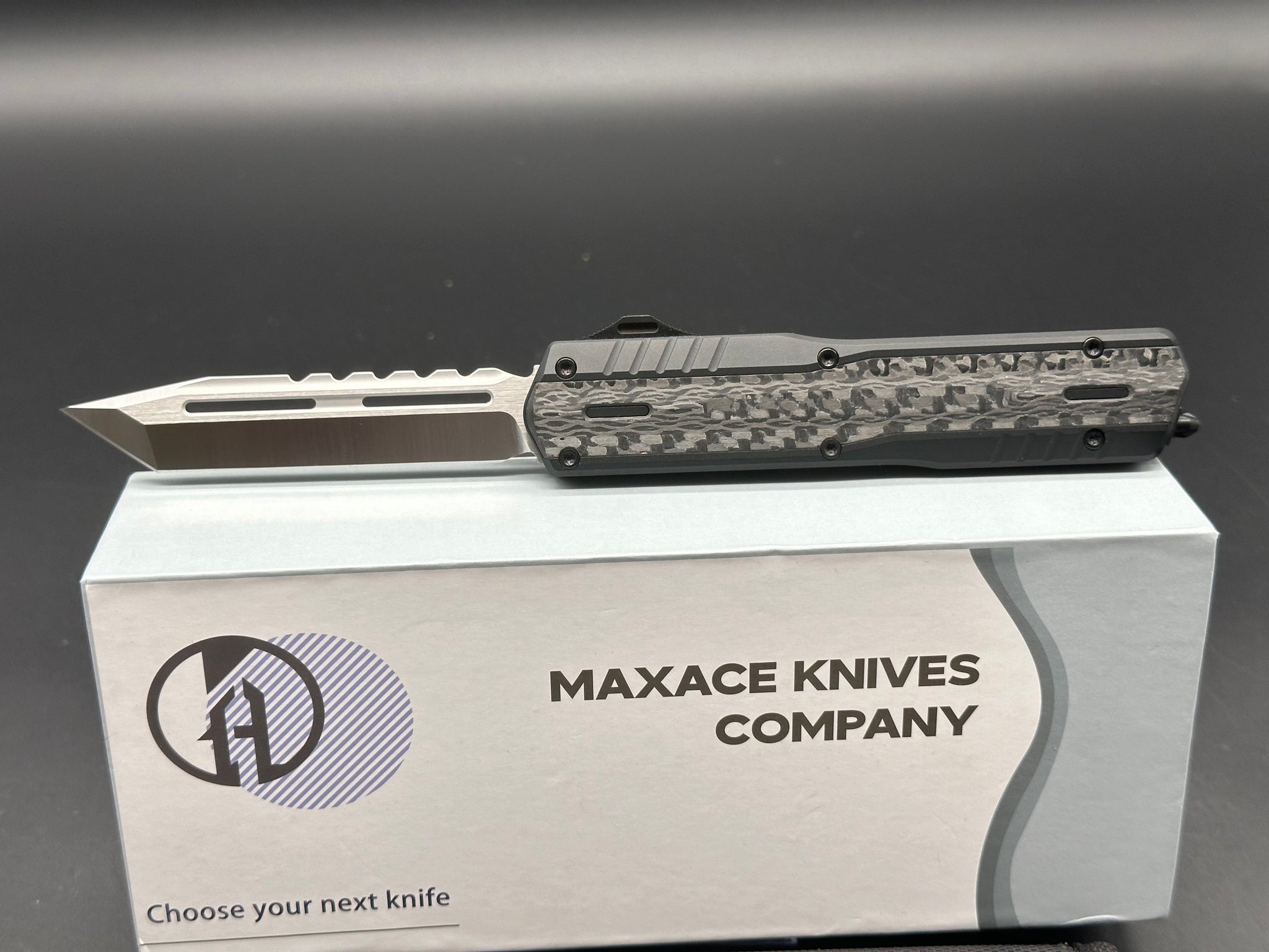 Maxace + Midnight Cat - Medusa 4.0/Auto/OTF Black Aluminum Frame + CF