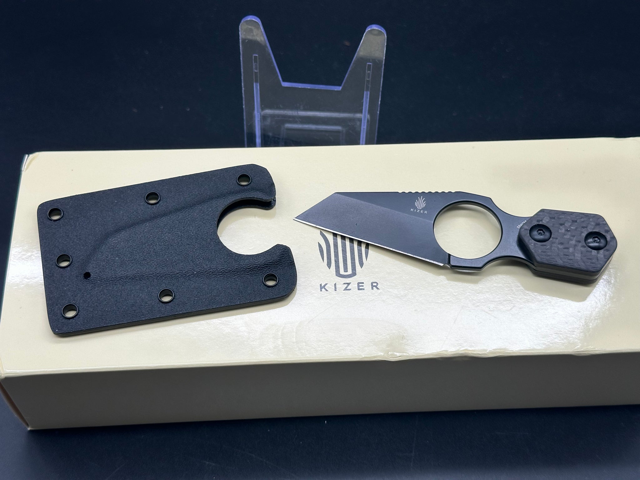 Kizer Variable Wharncliffe Fixed Blade Neck Knife Carbon Fiber (3.4" B